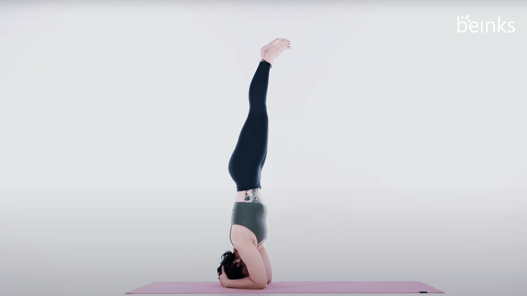 Guide ultime du yoga du poirier — Sirsasana - Wellness Pour Tous